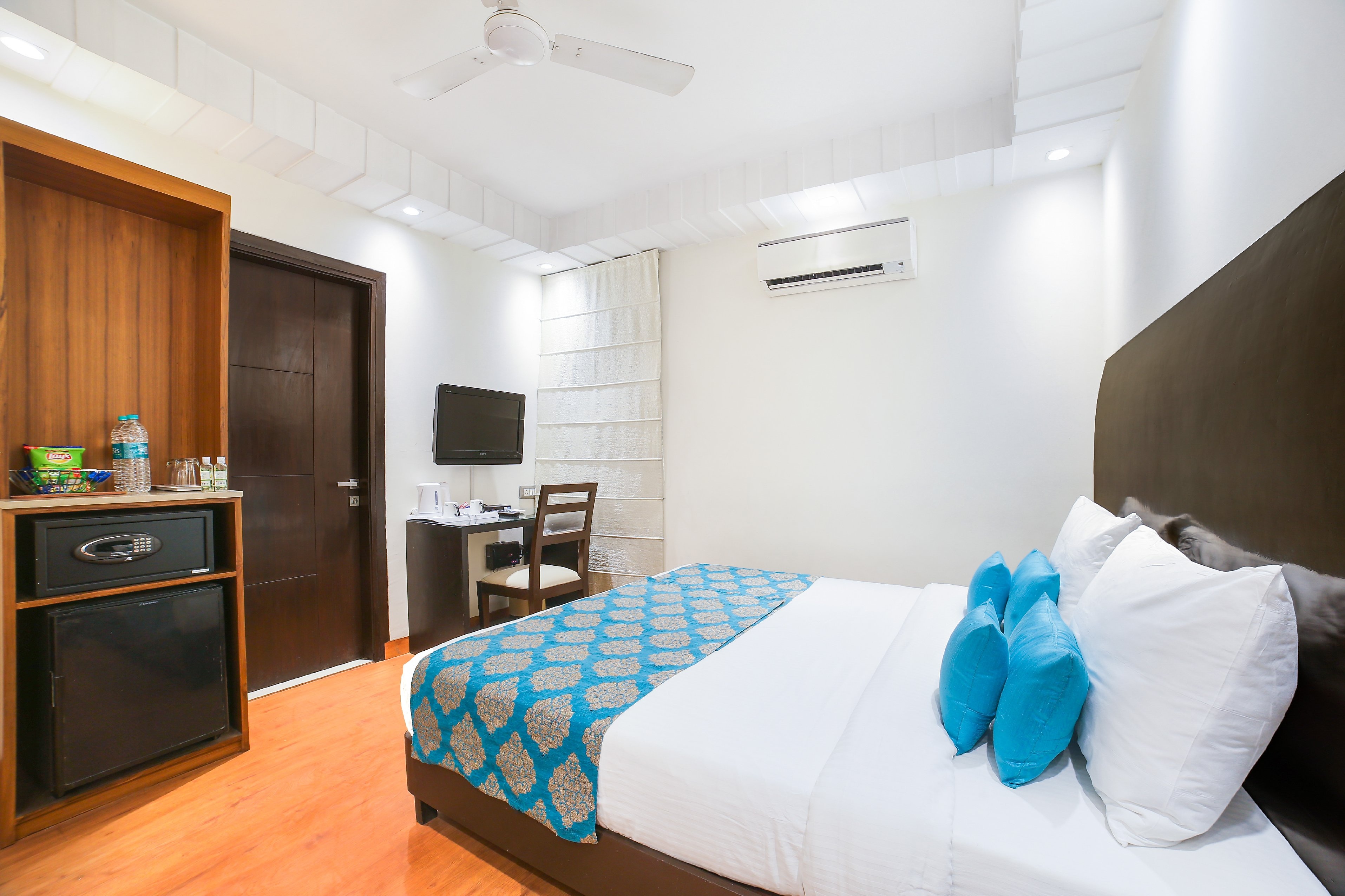 The Legend Inn Delhi Hotel Price, Address & Reviews