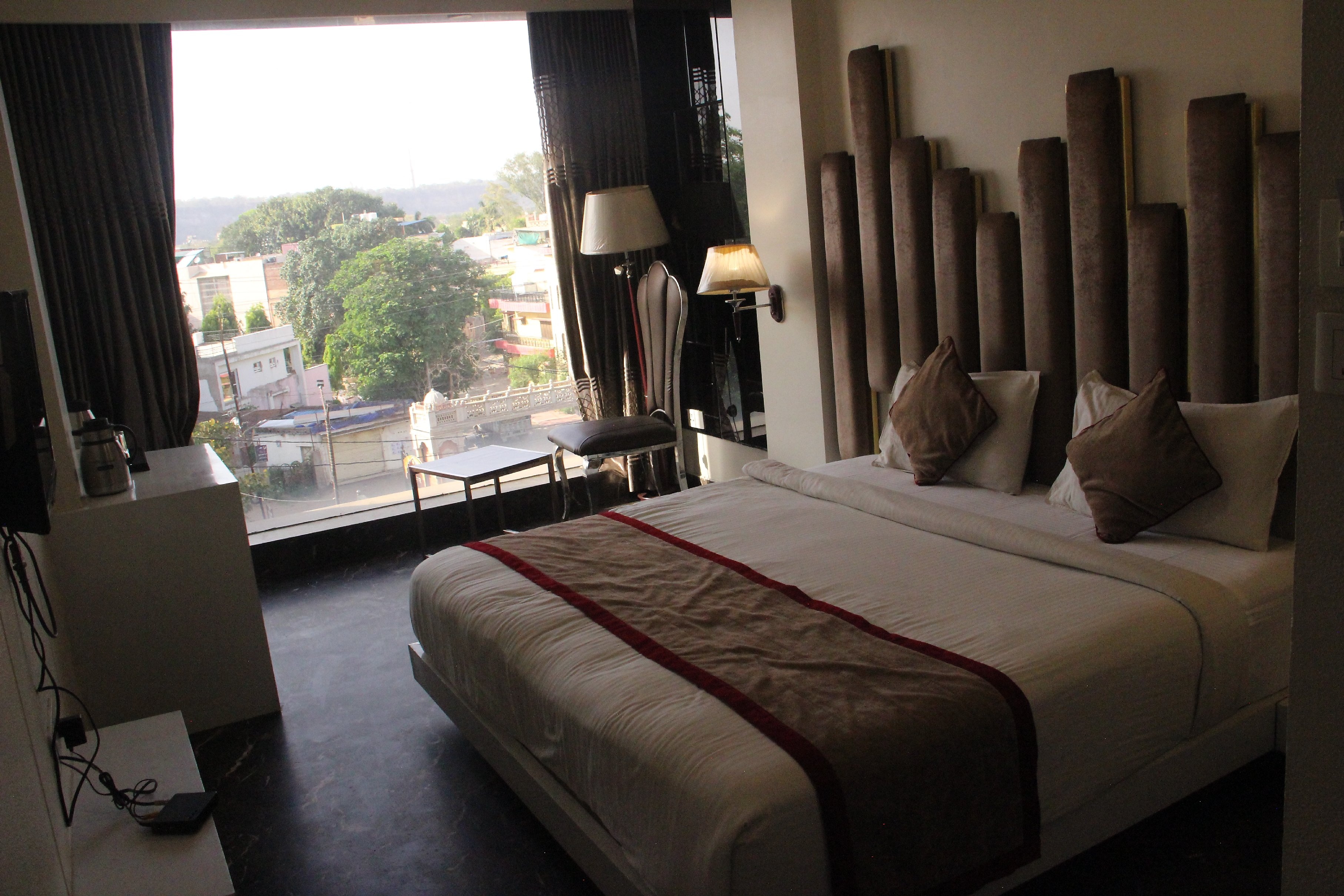 The Prabha International 𝗕𝗢𝗢𝗞 Gwalior Hotel 𝘄𝗶𝘁𝗵 𝗙𝗥𝗘𝗘 𝗖𝗮𝗻𝗰𝗲𝗹𝗹𝗮𝘁𝗶𝗼𝗻