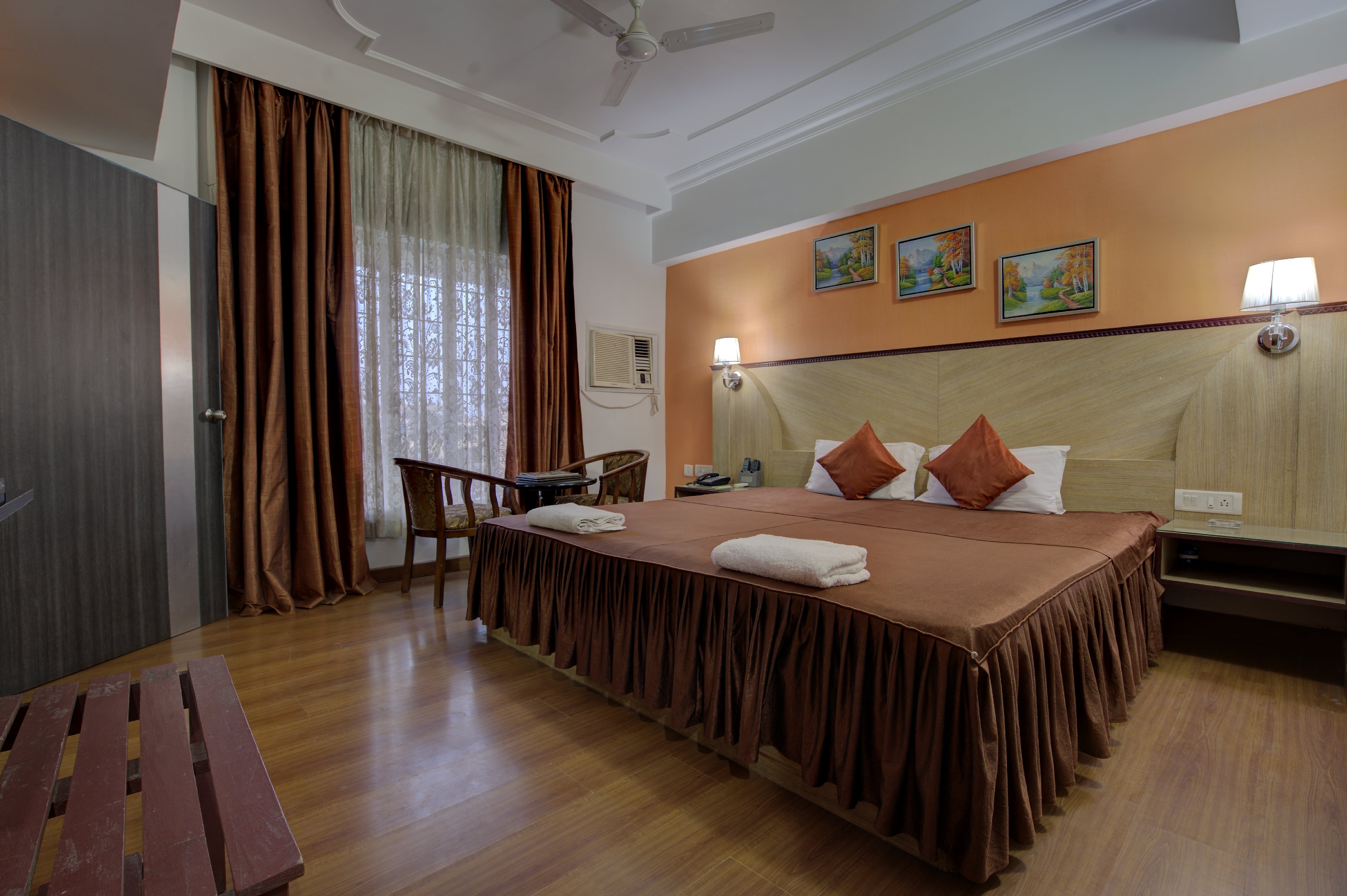 Hotel Mahadev Palace 𝗕𝗢𝗢𝗞 Deoghar Hotel