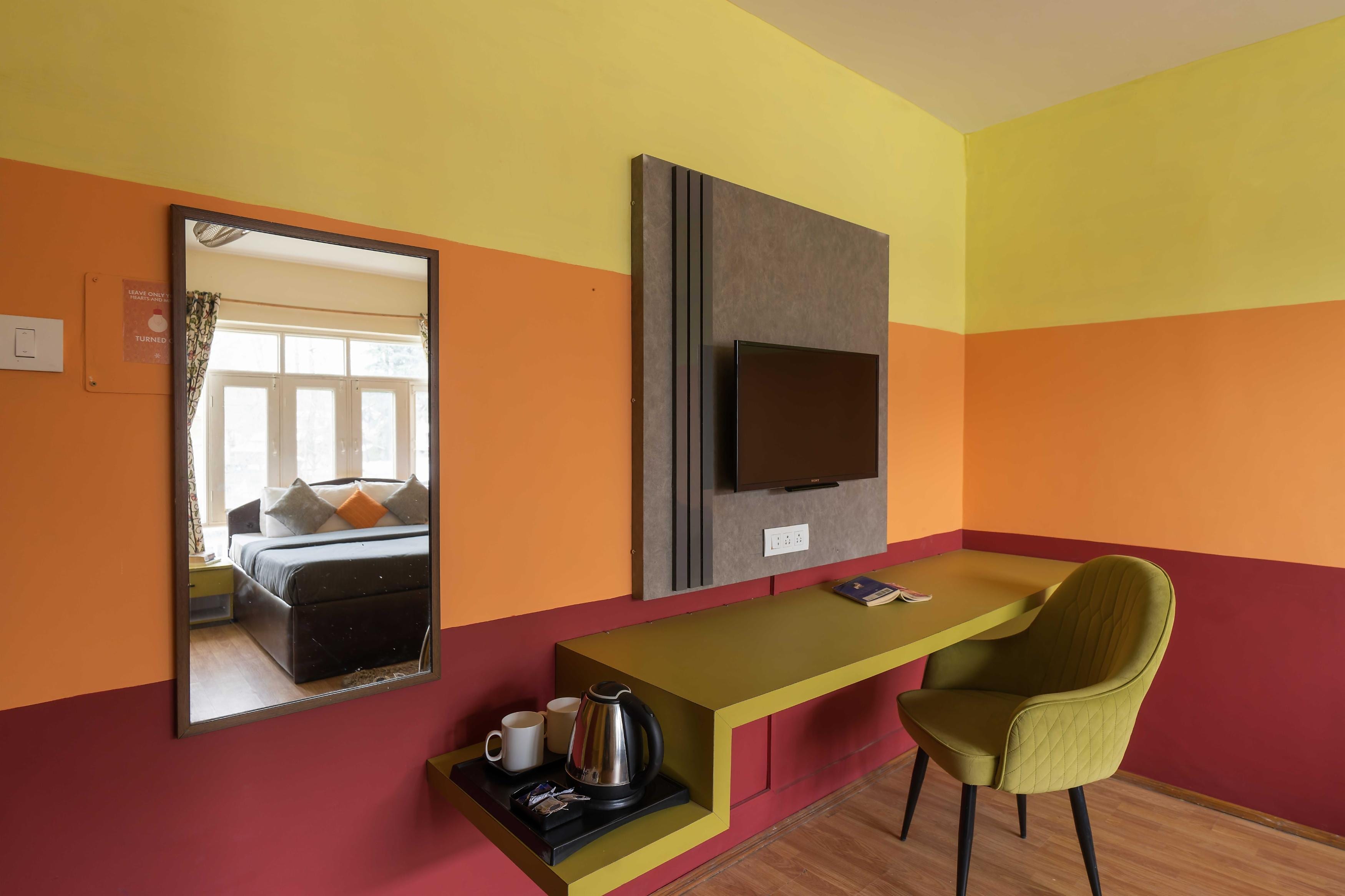 Zostel Srinagar 𝗕𝗢𝗢𝗞 Srinagar Hostel 𝘄𝗶𝘁𝗵 𝗙𝗥𝗘𝗘 𝗖𝗮𝗻𝗰𝗲𝗹𝗹𝗮𝘁𝗶𝗼𝗻