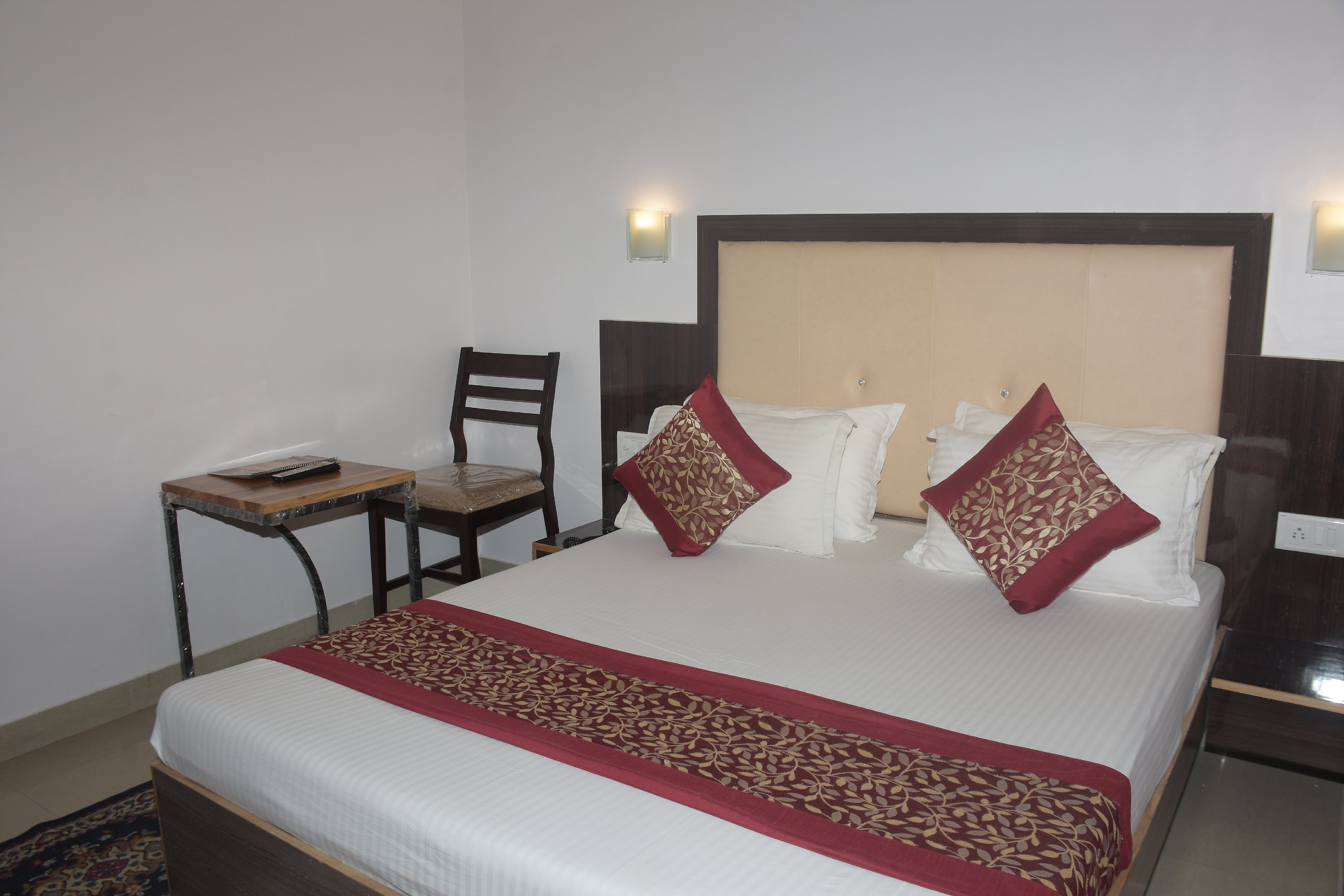 The Leef Inn (500 meters from Nakki Lake) Hotel Mount Abu - Reviews ...