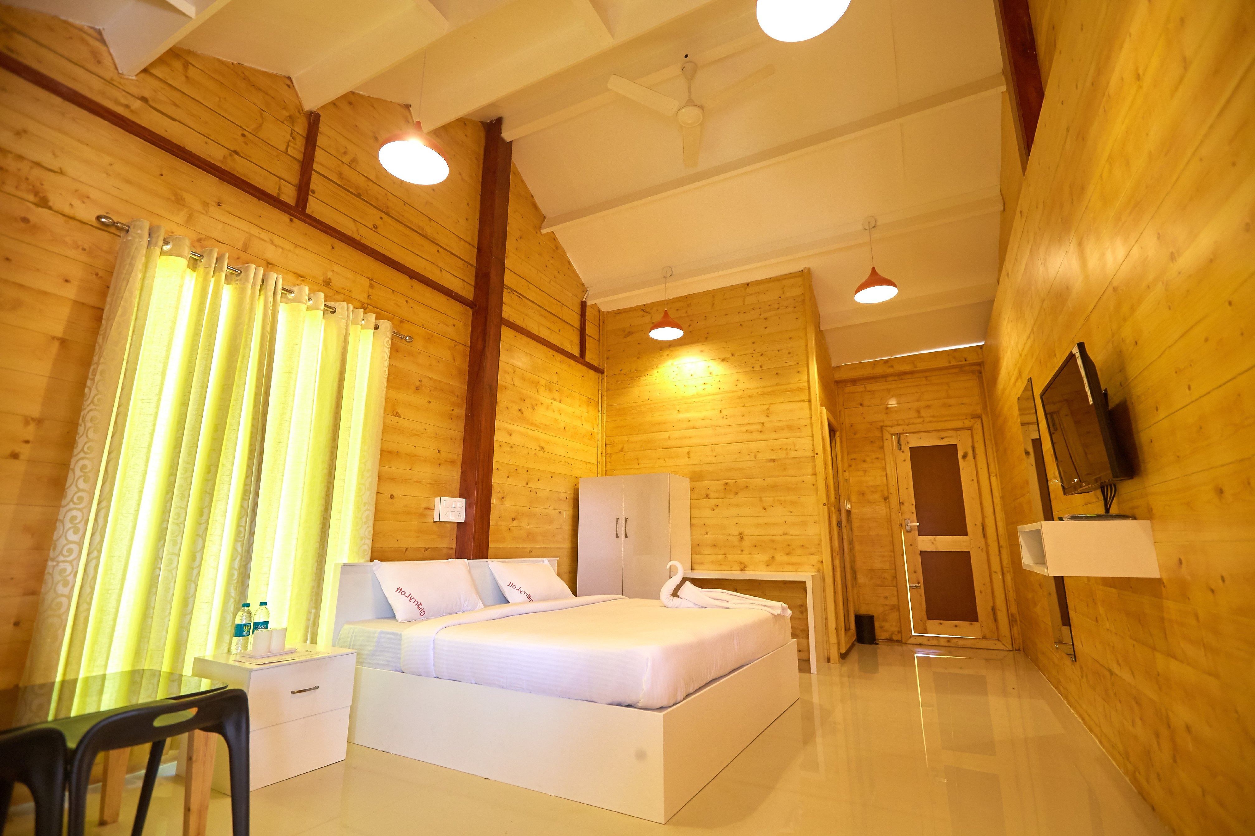 Cherry Loft | Rooms in a Villa 𝗕𝗢𝗢𝗞 Coorg Villa 𝘄𝗶𝘁𝗵 𝗙𝗥𝗘𝗘 𝗖𝗮𝗻𝗰𝗲𝗹𝗹𝗮𝘁𝗶𝗼𝗻