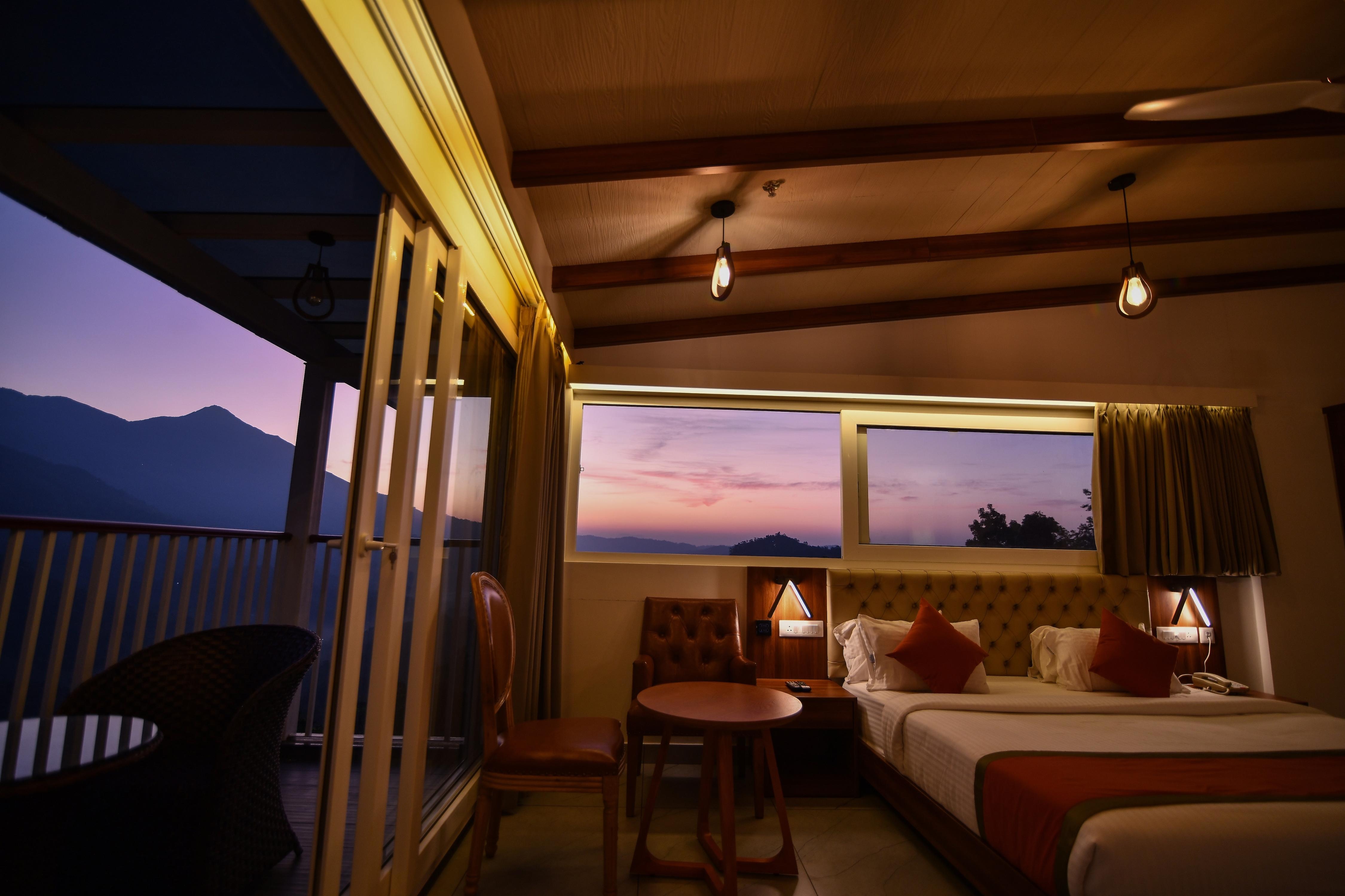 British County Resorts 𝗕𝗢𝗢𝗞 Munnar Resort 𝘄𝗶𝘁𝗵 𝗙𝗥𝗘𝗘 𝗖𝗮𝗻𝗰𝗲𝗹𝗹𝗮𝘁𝗶𝗼𝗻