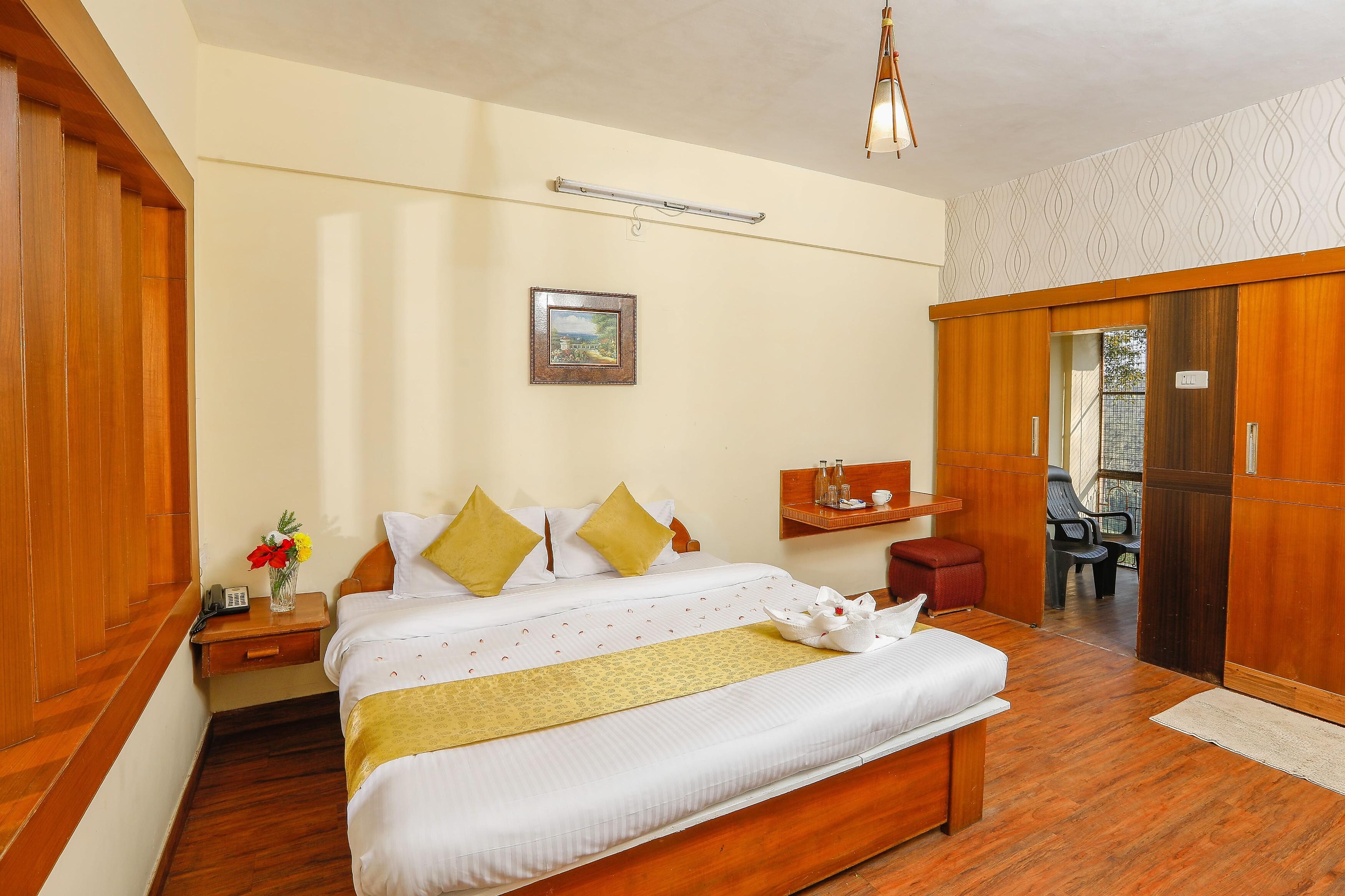 The HighGarden 𝗕𝗢𝗢𝗞 Coonoor Hotel 𝘄𝗶𝘁𝗵 𝗙𝗥𝗘𝗘 𝗖𝗮𝗻𝗰𝗲𝗹𝗹𝗮𝘁𝗶𝗼𝗻
