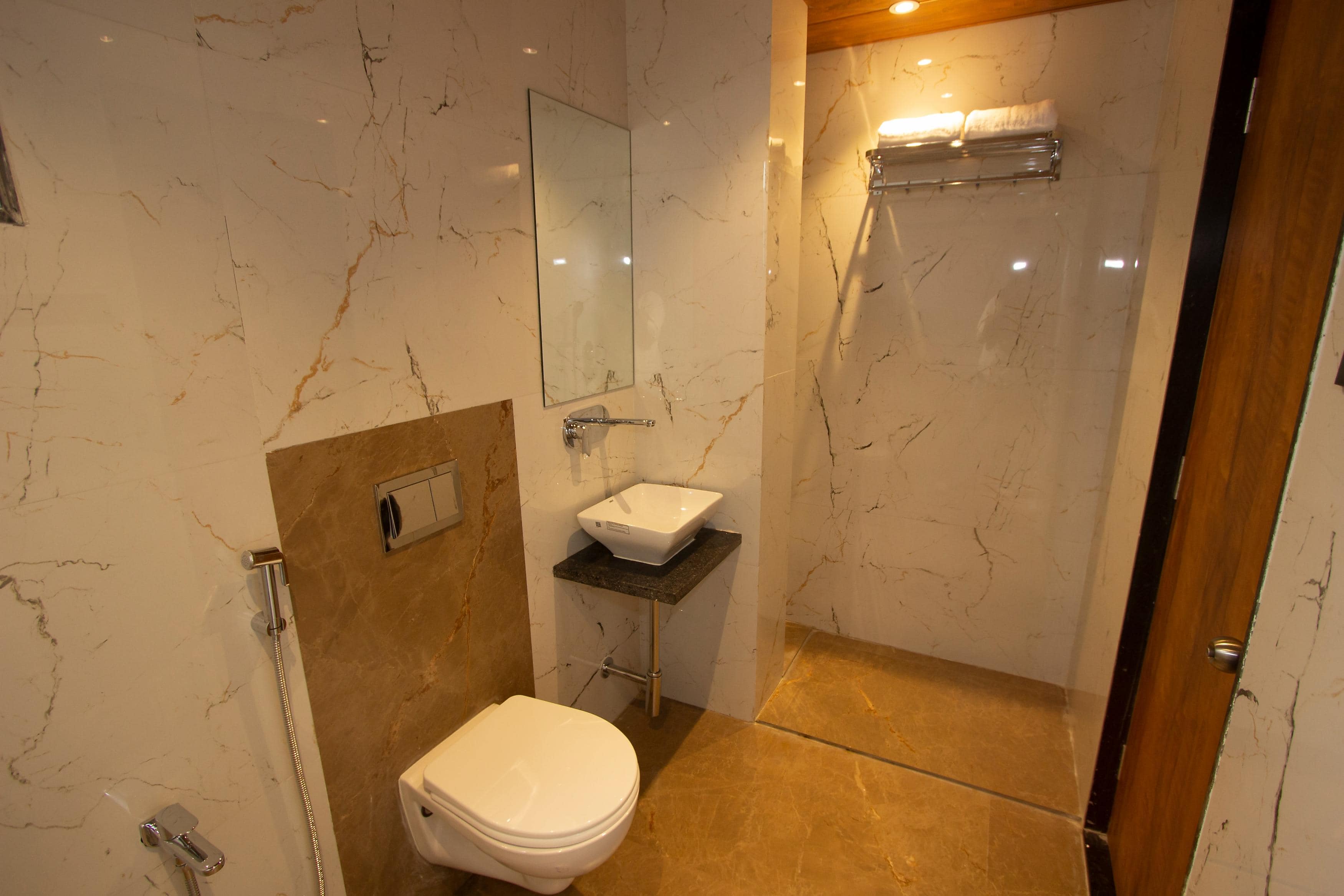 Monarch Montvert Rabale 𝗕𝗢𝗢𝗞 Navi Mumbai Hotel 𝘄𝗶𝘁𝗵 𝗙𝗥𝗘𝗘 𝗖𝗮𝗻𝗰𝗲𝗹𝗹𝗮𝘁𝗶𝗼𝗻