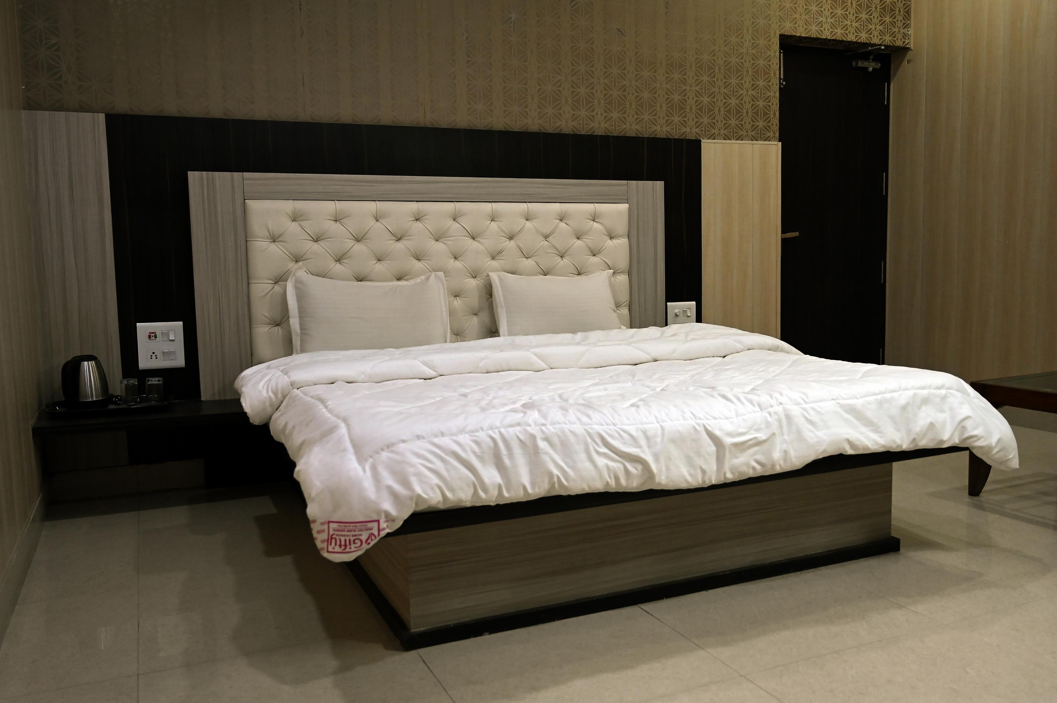 Amars Resort 𝗕𝗢𝗢𝗞 Mansa, Punjab Hotel 𝘄𝗶𝘁𝗵 𝗙𝗥𝗘𝗘 𝗖𝗮𝗻𝗰𝗲𝗹𝗹𝗮𝘁𝗶𝗼𝗻