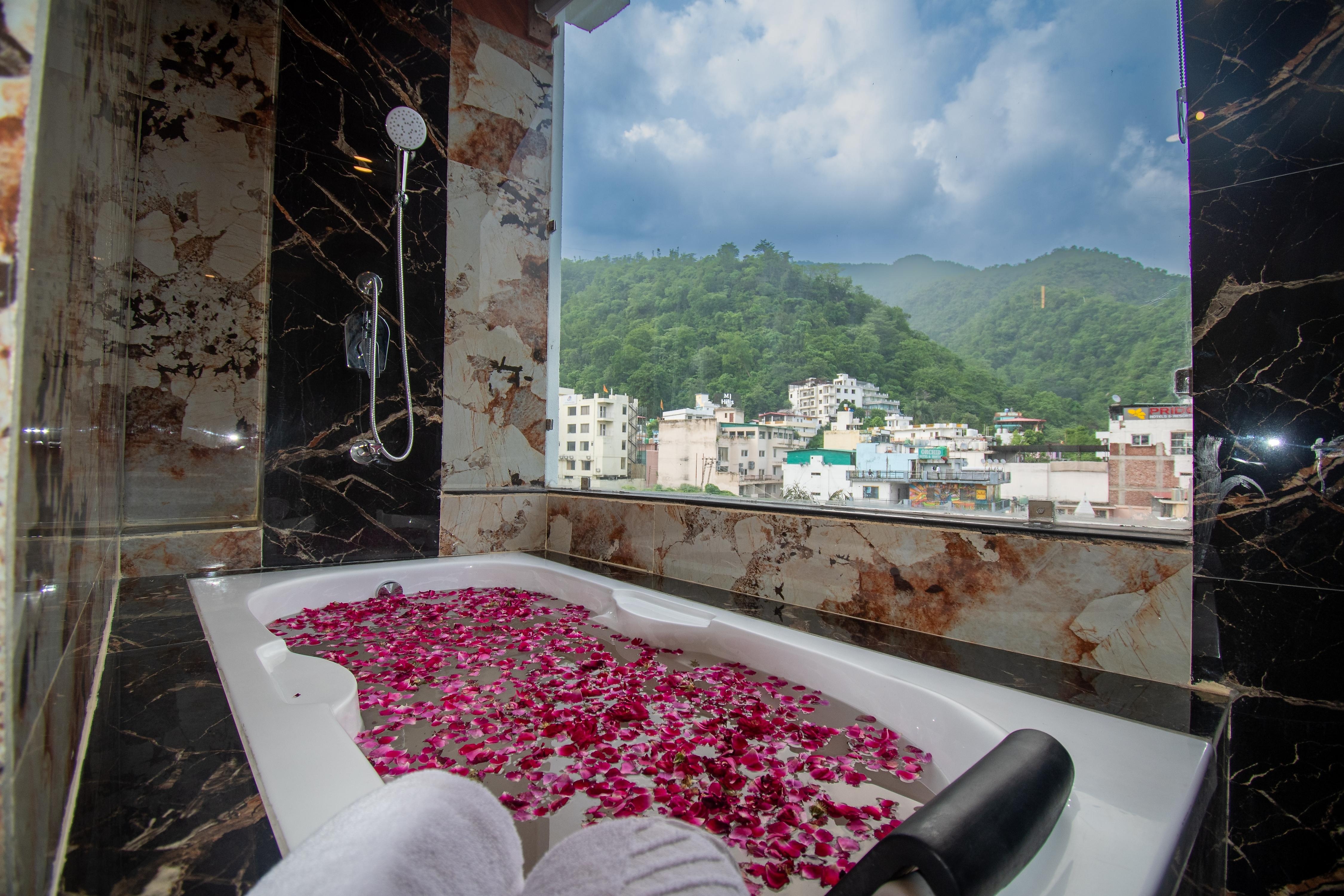 Hotel JP Hills Rishikesh 𝗕𝗢𝗢𝗞 Rishikesh Hotel 𝘄𝗶𝘁𝗵 𝗙𝗥𝗘𝗘 𝗖𝗮𝗻𝗰𝗲𝗹𝗹𝗮𝘁𝗶𝗼𝗻
