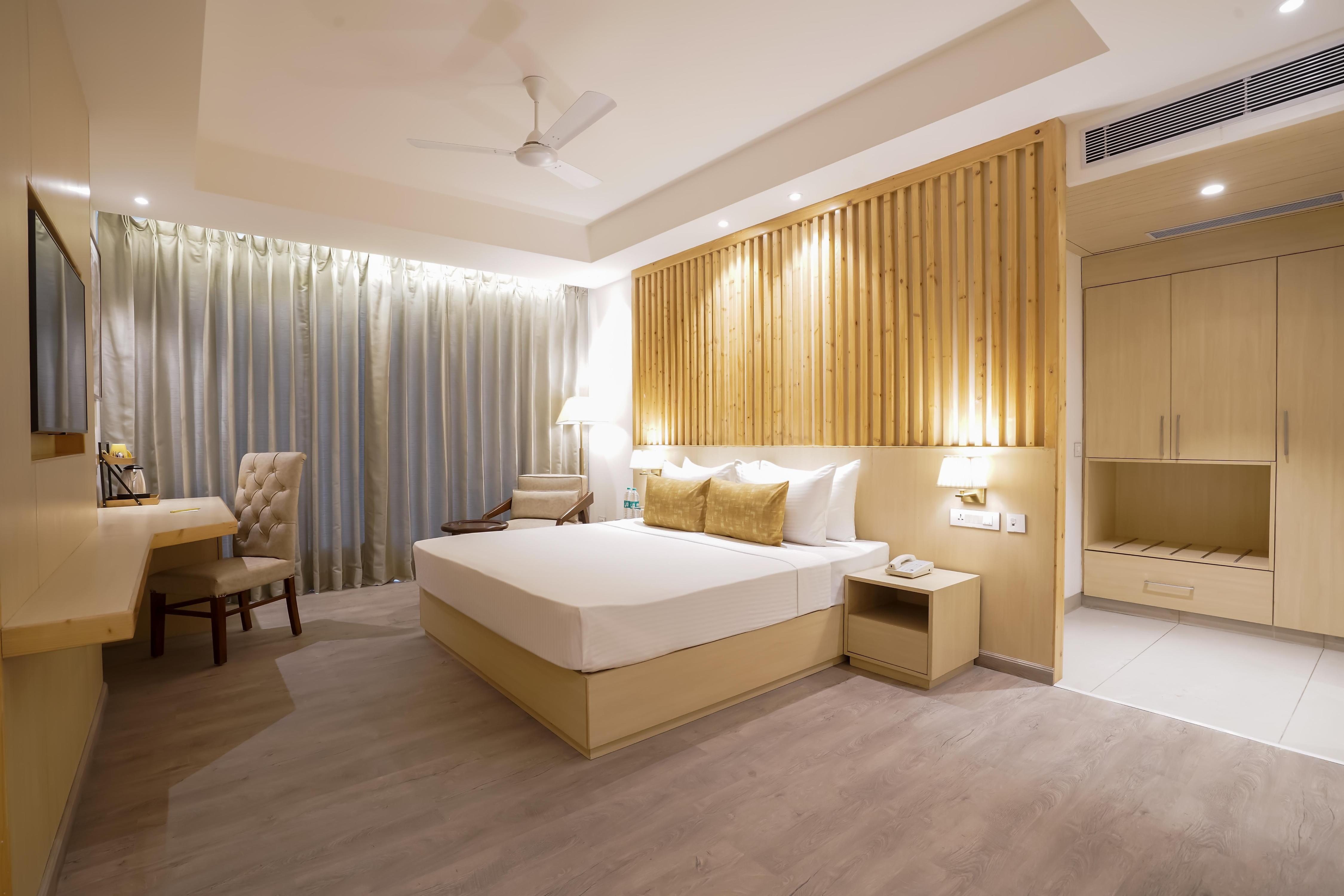 Lemon Tree Hotel Haridwar 𝗕𝗢𝗢𝗞 Haridwar Hotel 𝘄𝗶𝘁𝗵 𝗙𝗥𝗘𝗘 𝗖𝗮𝗻𝗰𝗲𝗹𝗹𝗮𝘁𝗶𝗼𝗻