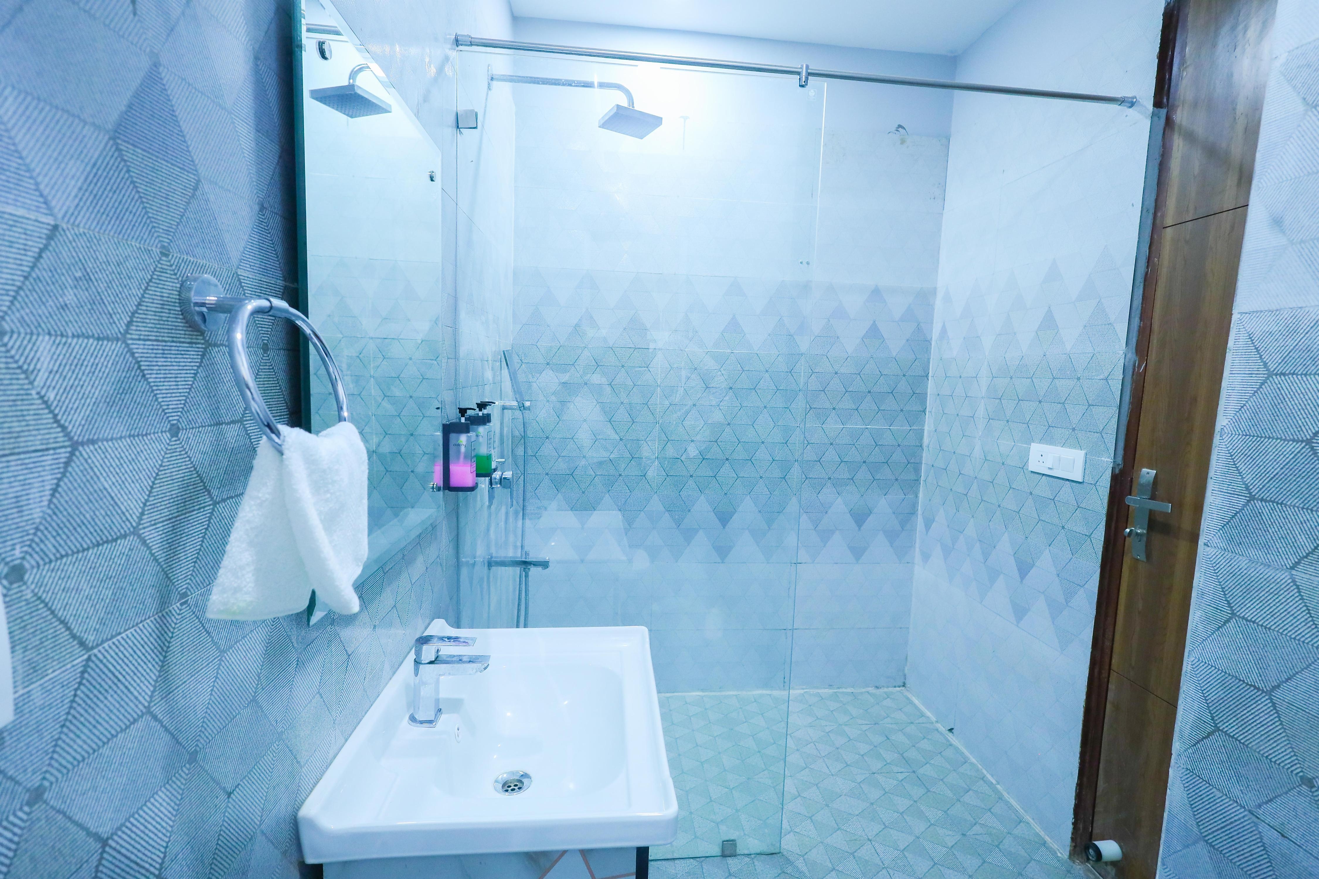 Clay Inn Hotel, Sohna Road, Sector 49, Gurugram Hotel Gurgaon - Reviews ...