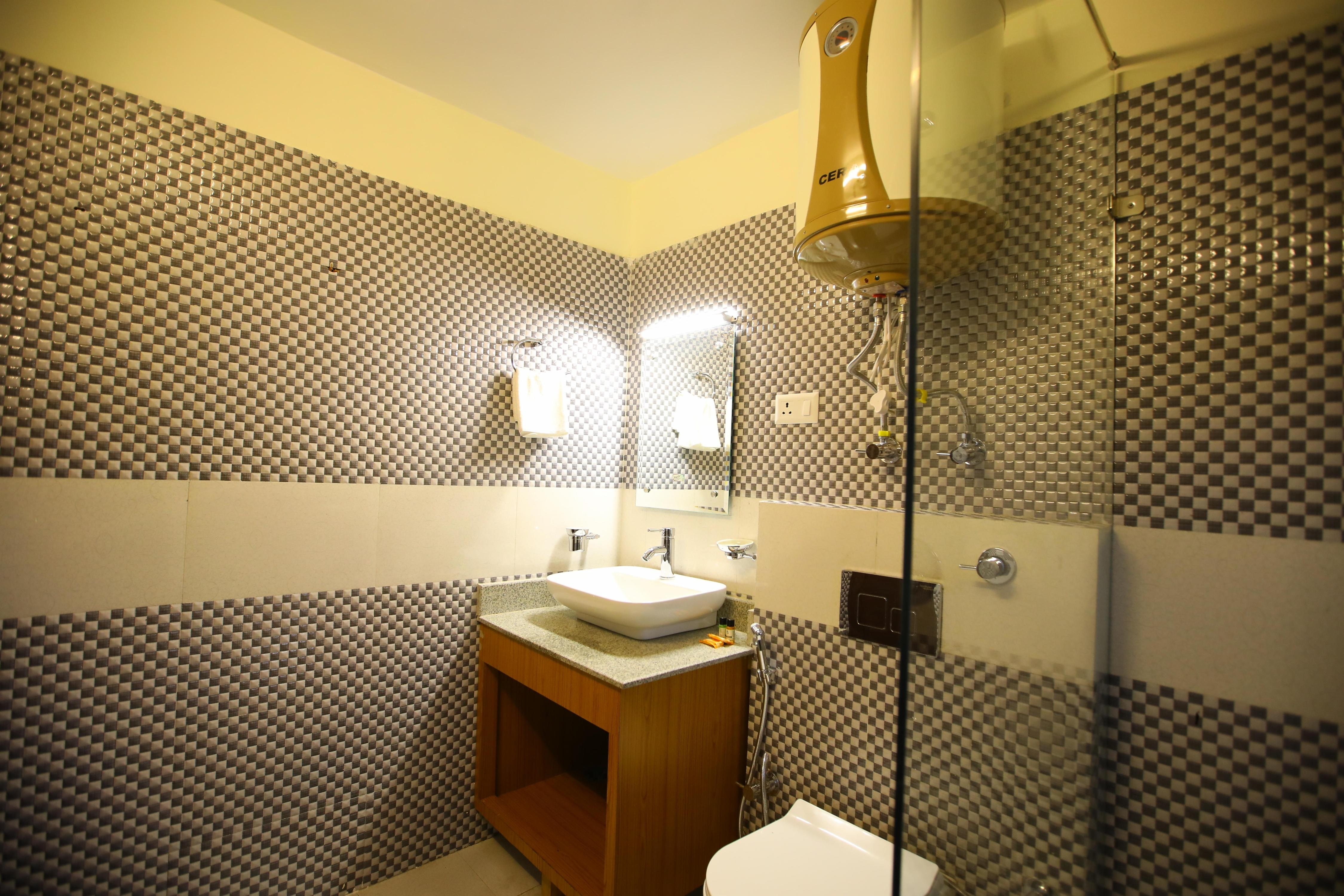 Shaf Excellency Hotel Srinagar - Reviews, Photos & Offer