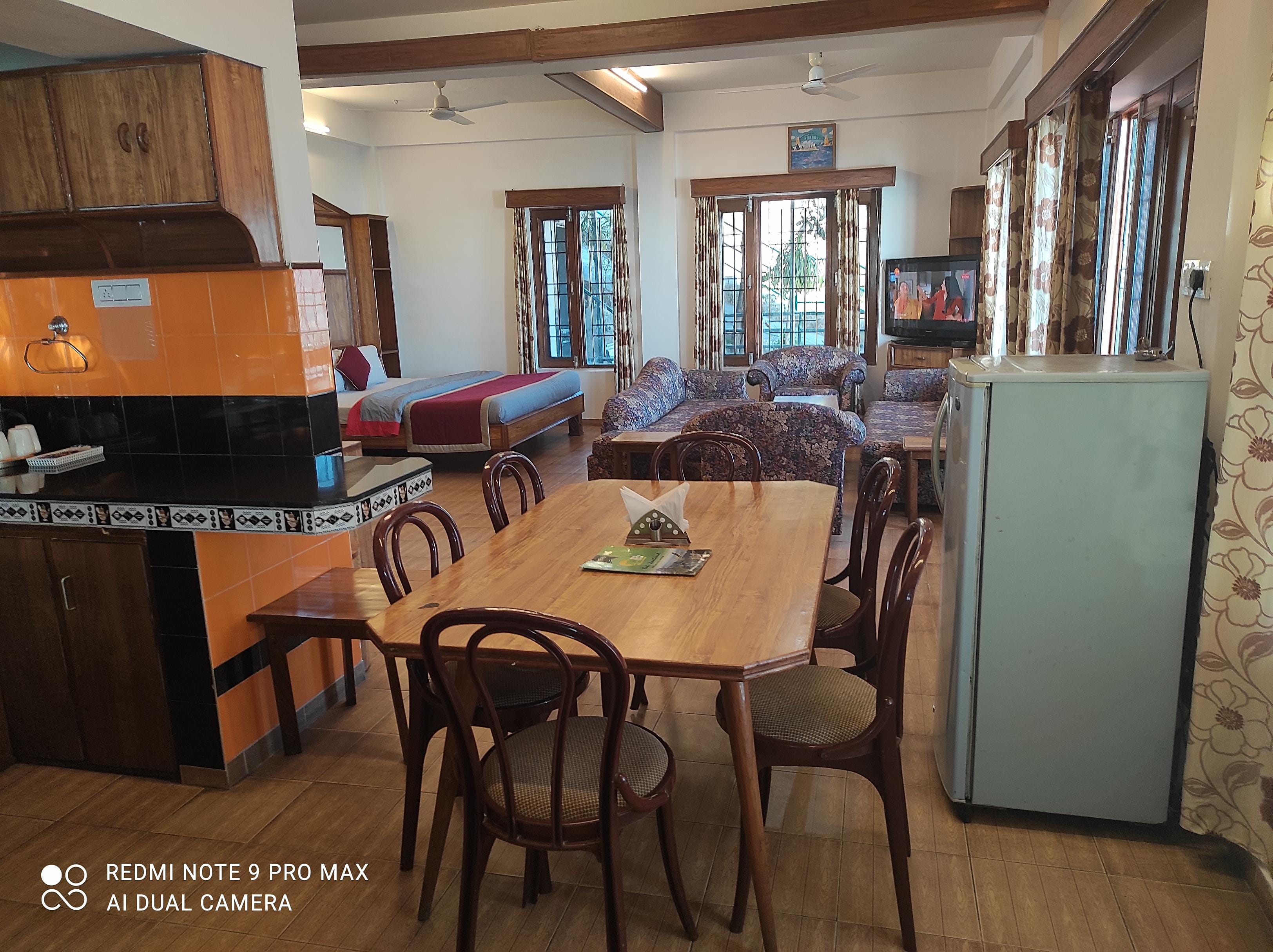 Birds View Resort 𝗕𝗢𝗢𝗞 Kasauli Resort 𝘄𝗶𝘁𝗵 𝗙𝗥𝗘𝗘 𝗖𝗮𝗻𝗰𝗲𝗹𝗹𝗮𝘁𝗶𝗼𝗻