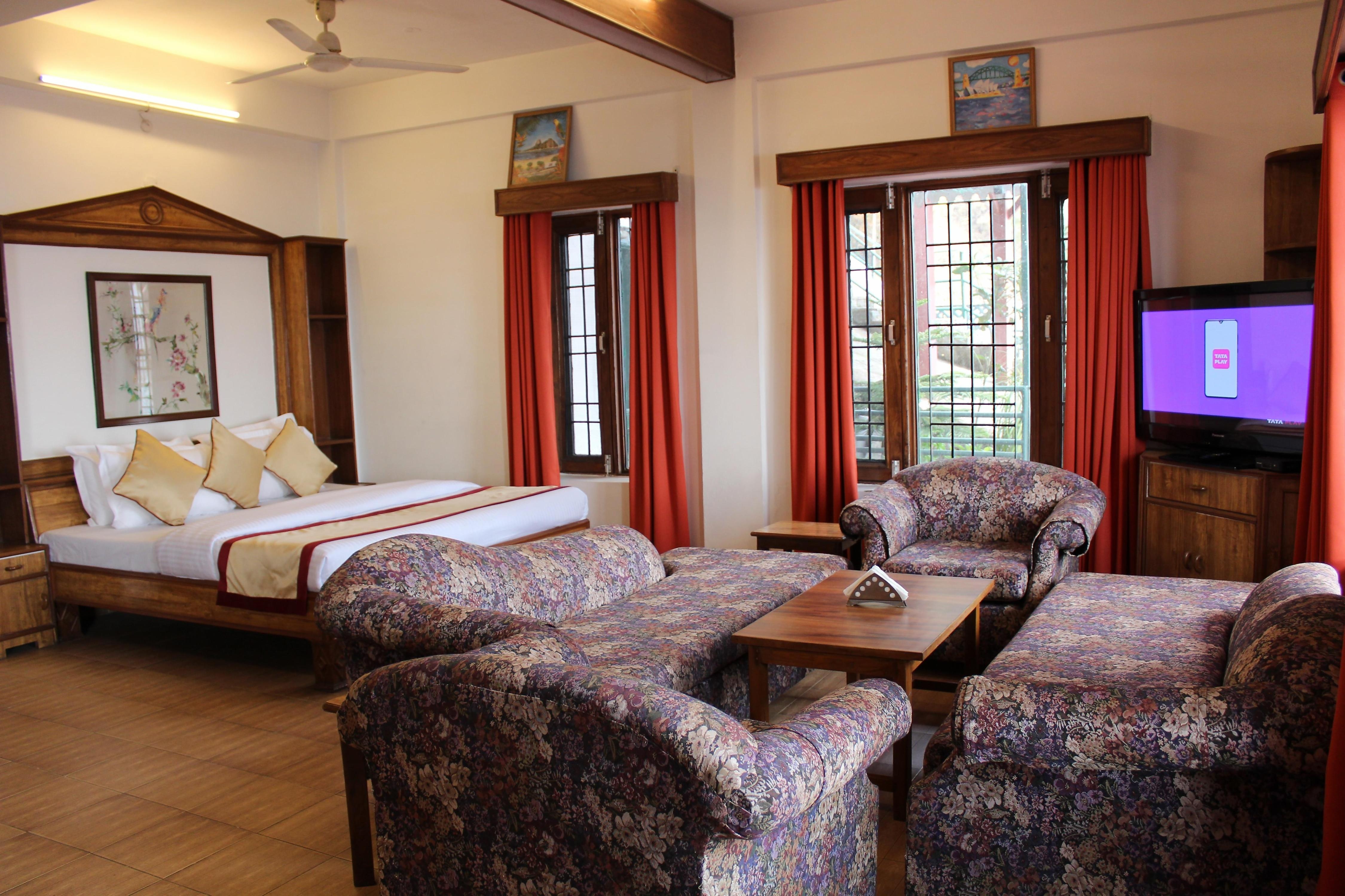 Birds View Resort 𝗕𝗢𝗢𝗞 Kasauli Resort 𝘄𝗶𝘁𝗵 𝗙𝗥𝗘𝗘 𝗖𝗮𝗻𝗰𝗲𝗹𝗹𝗮𝘁𝗶𝗼𝗻